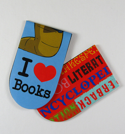 Magnetic fold over bookmark for dye sublimation printing